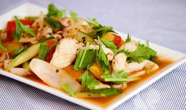 Mẹo xào mực đơn giản, không tanh đổi vị bữa cơm cuối tuần